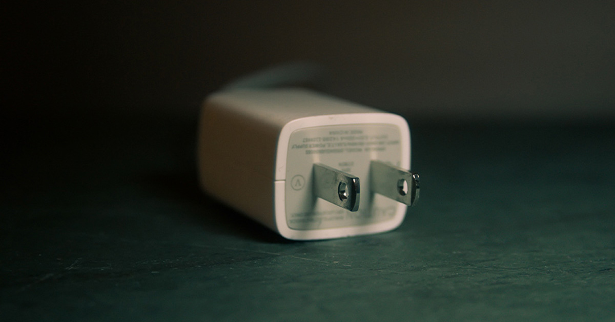 จะชาร์จเร็ว iPhone ต้องใช้หัวชาร์จ Fast Charge กี่วัตต์