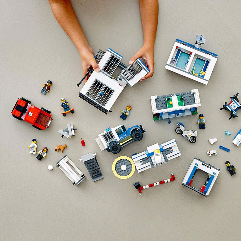 Lego City 60246 Police Station V29