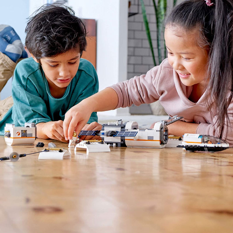 Lego City 60227 Space Lunar Space Station